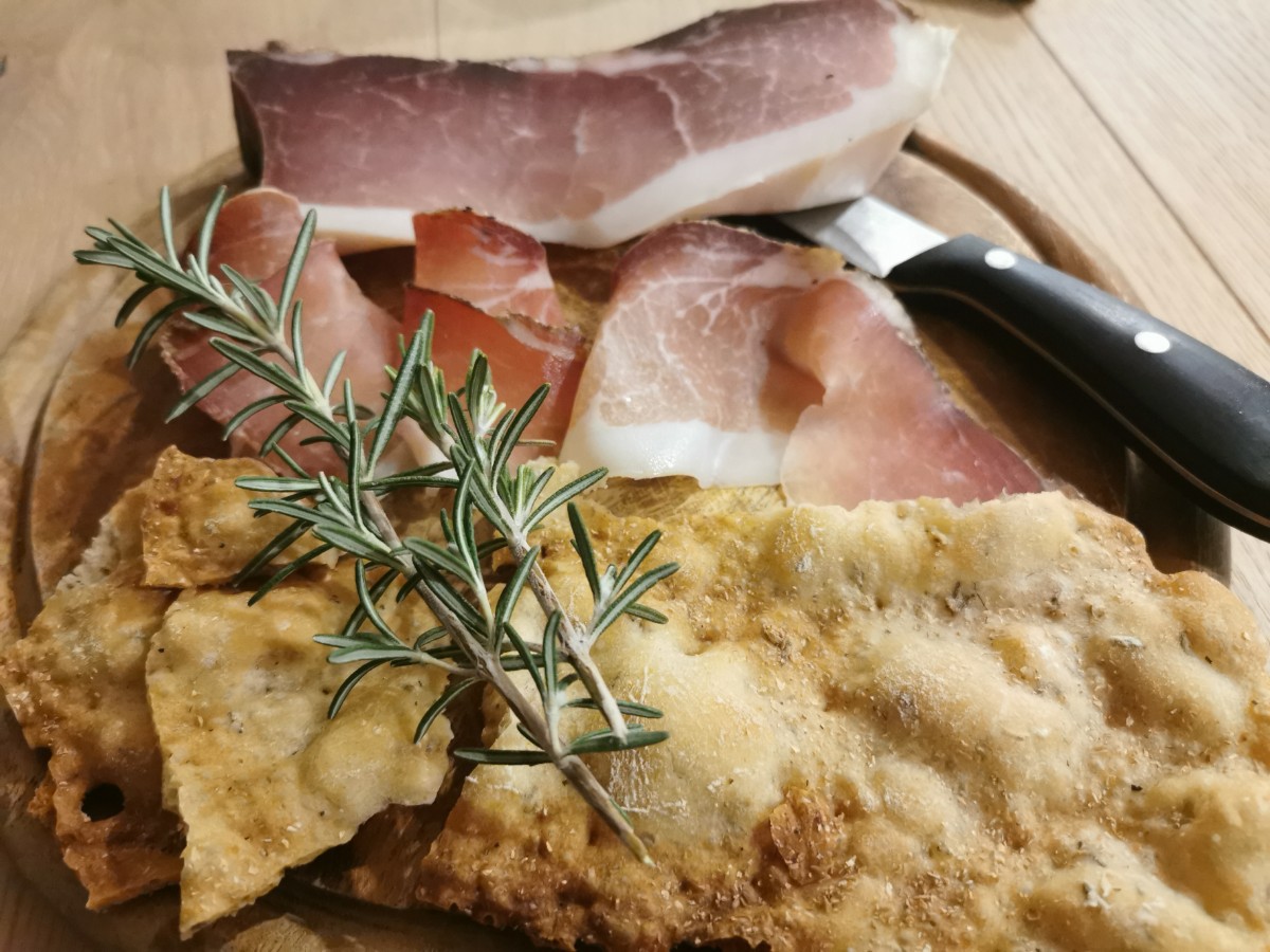 Traditional South Tyrolean speck & the way how it is produced